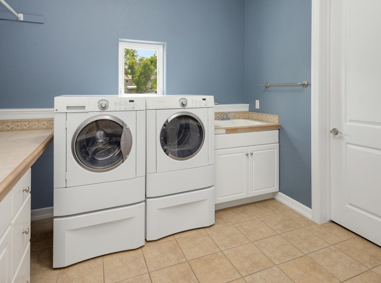 5 Signs Your Washer Needs Professional Repair | Local Repairs